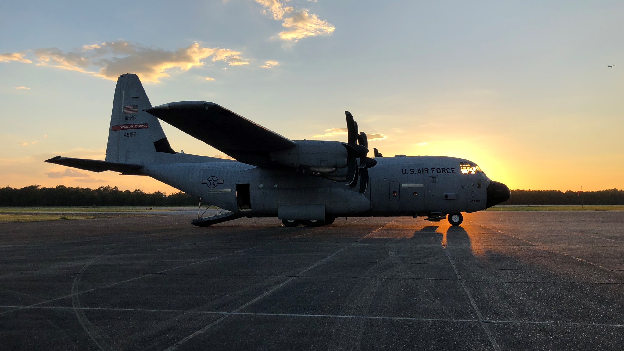 c130h_sunset – Hattiesburg – Bobby L Chain Municipal Airport